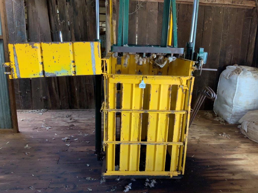 Lot 150 - Morton Baker hydraulic wool press | AuctionsPlus