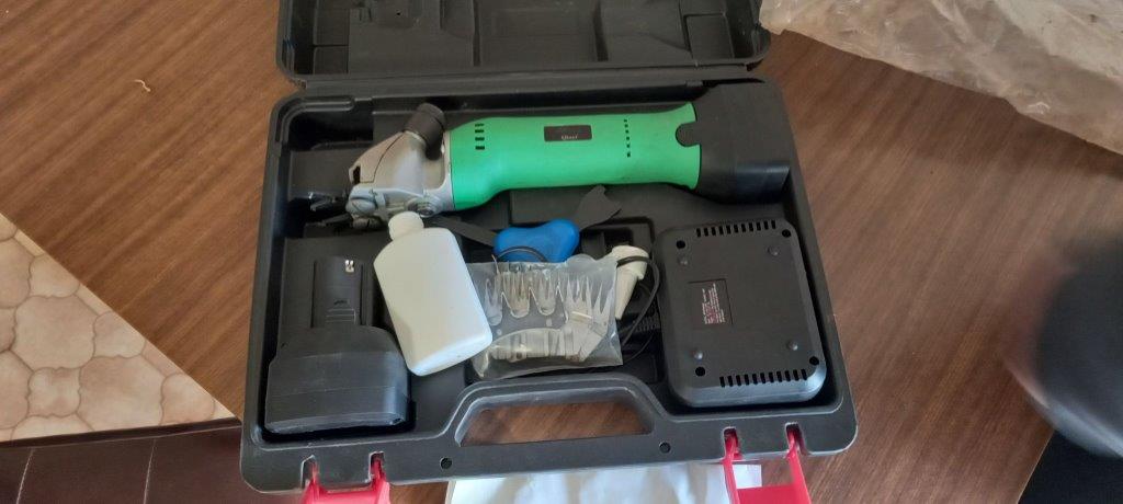 Lot 168 - Battery Operated Shearing Handpiece | AuctionsPlus
