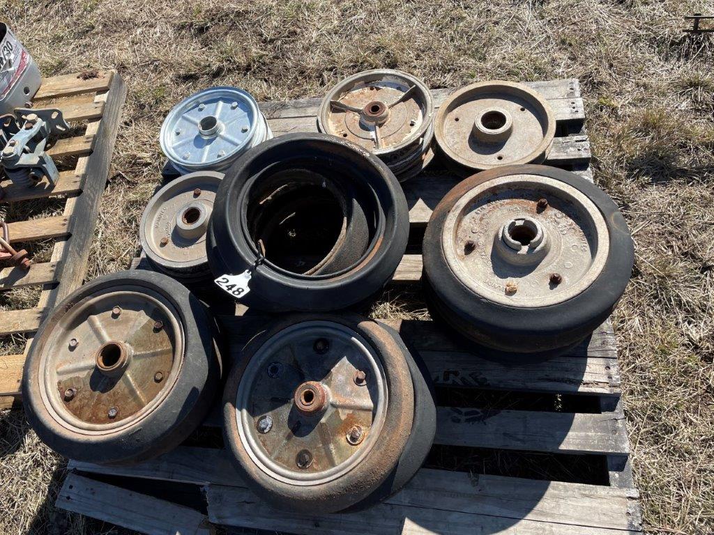 Lot 248 - Press wheel, tyres and rims | AuctionsPlus