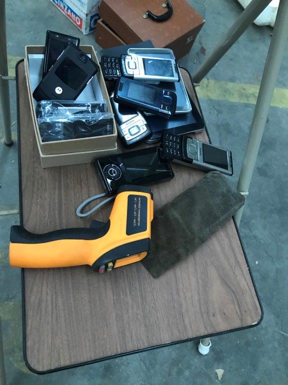 Lot 100 - Collection early slide & flip phones | AuctionsPlus