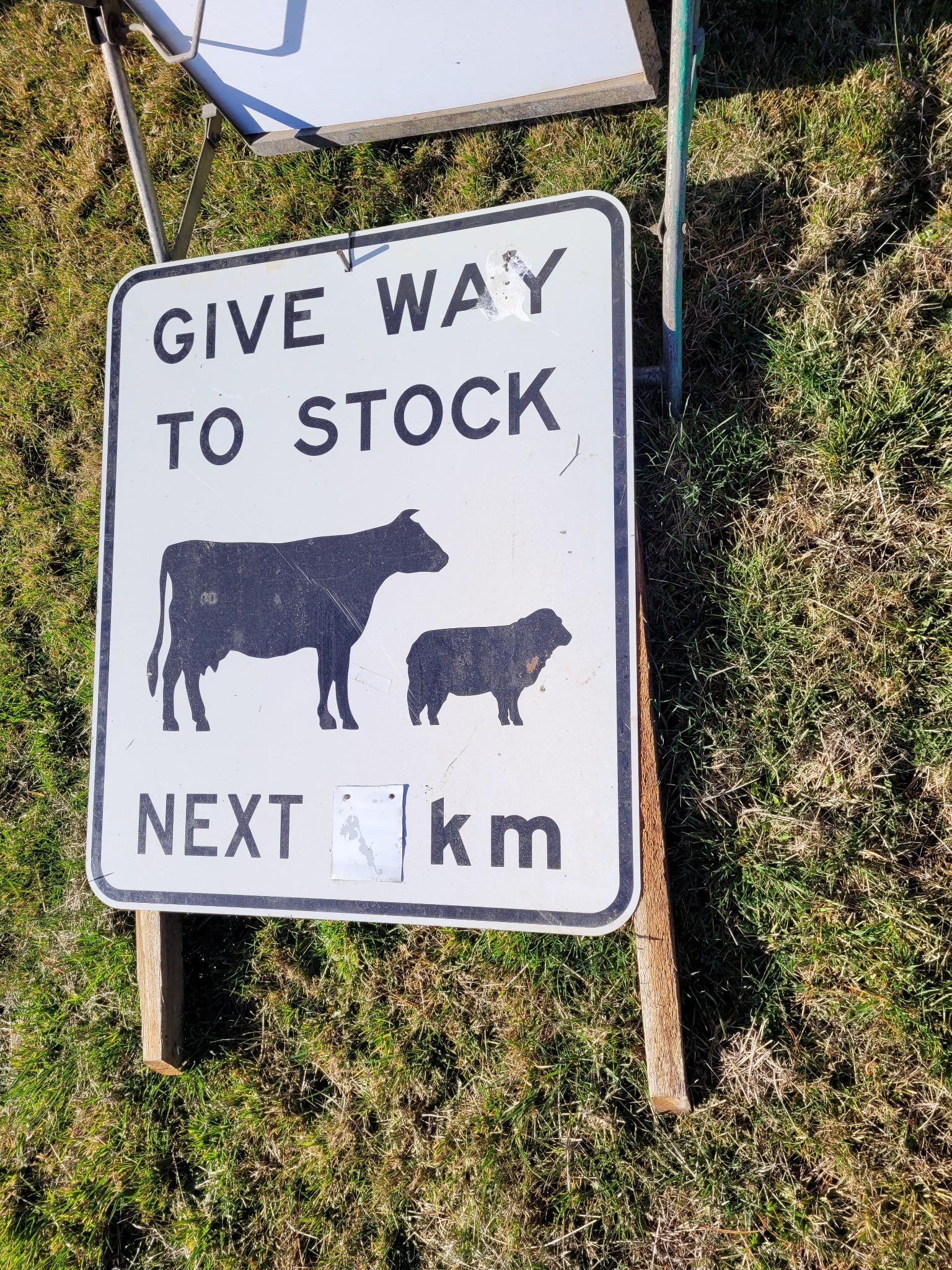 Lot 49 - Stock Signs x 2 | AuctionsPlus