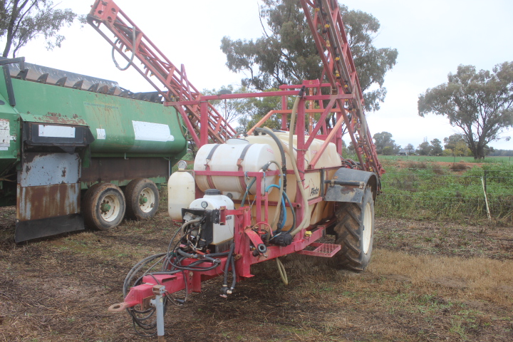 Lot 14 - Croplands Pinto Boomspray | AuctionsPlus
