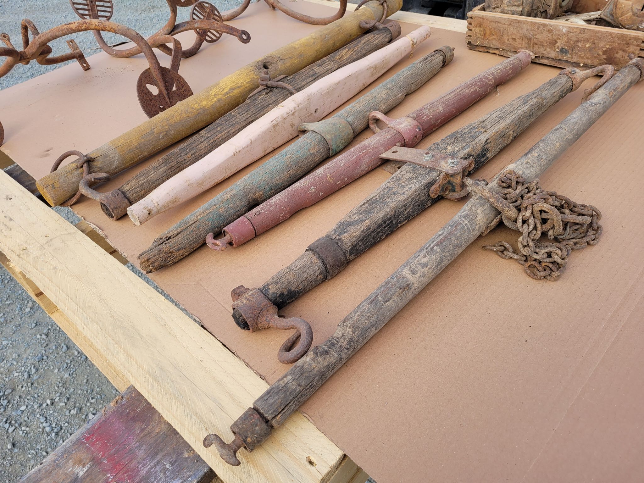 Lot 69 - Carriage 'Swingle Trees' | AuctionsPlus