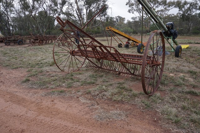 Lot 49 - Straw Rake | AuctionsPlus