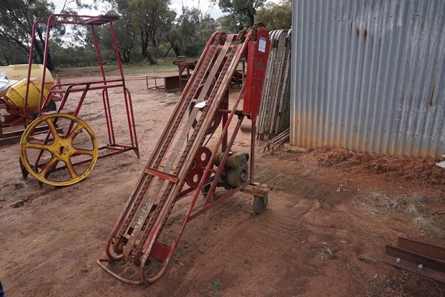 Lot 105 - Bag Loader | AuctionsPlus