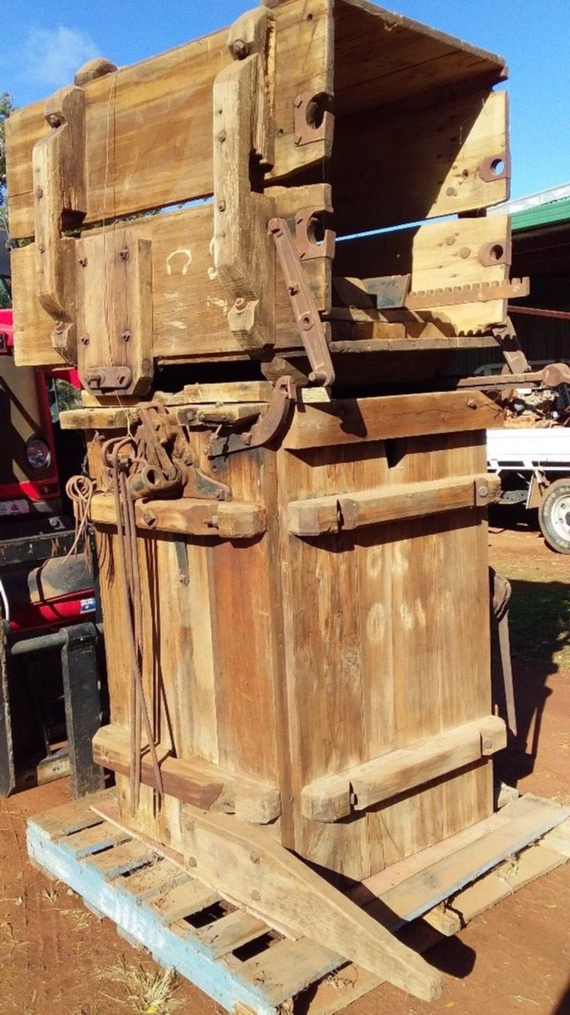 Lot 72 - Original Wooden Double Box Wool Press | AuctionsPlus