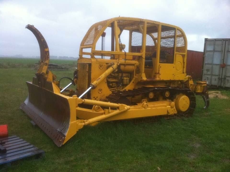 Lot 4 - 1973 TD15 International Dozer | AuctionsPlus