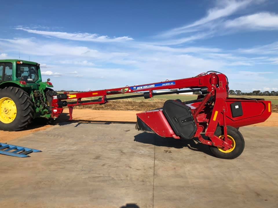Lot 8 - New Holland Discbine 313 | AuctionsPlus