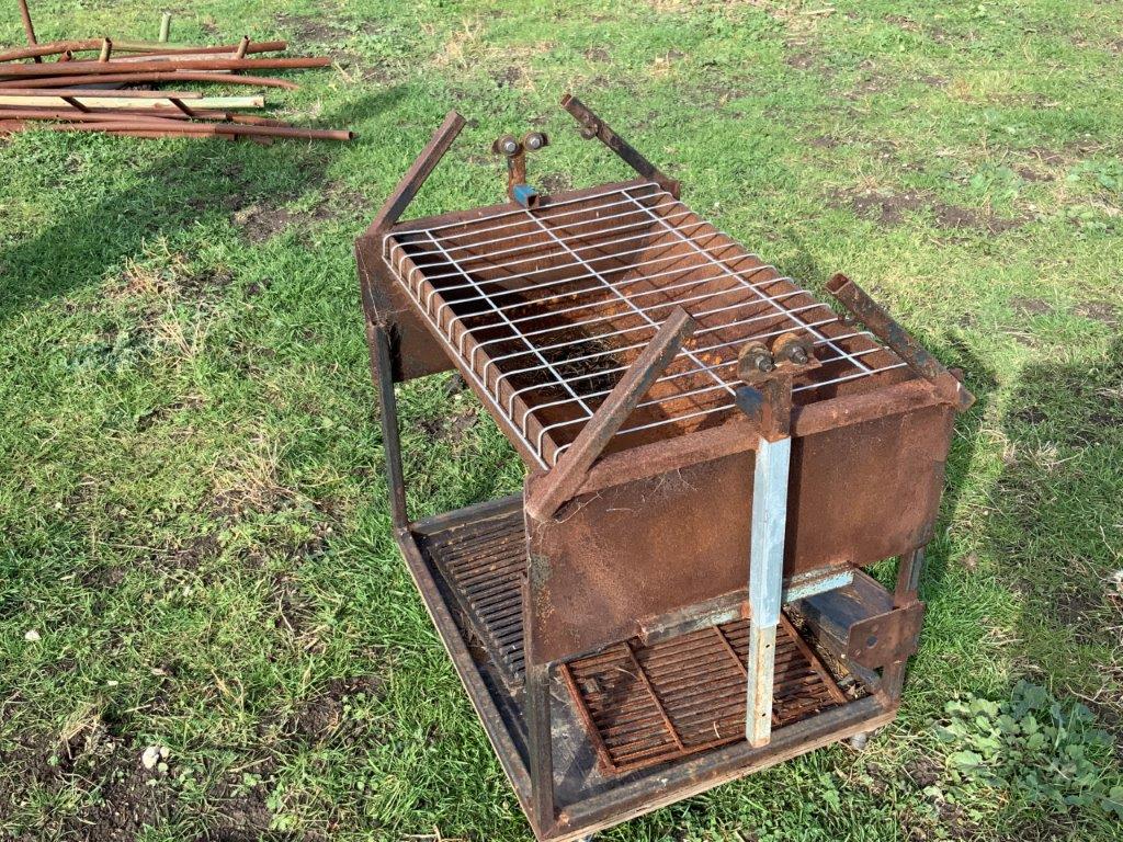 Lot 85 - Homemade spit | AuctionsPlus