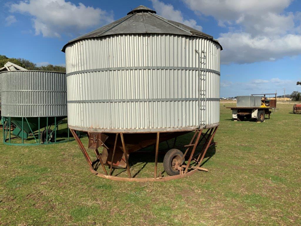Lot 69 - Nelson Field Bin | AuctionsPlus