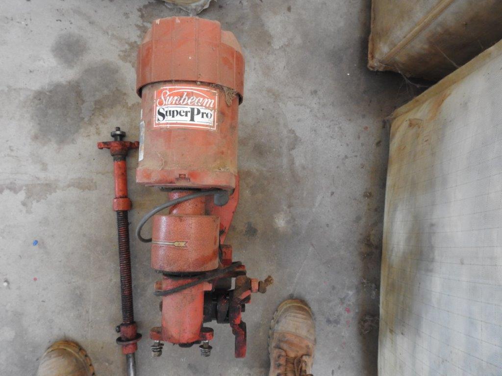 Lot 89 - Sunbeam Super Pro Shearing Plant | AuctionsPlus