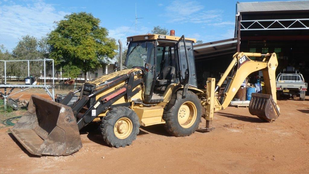 Lot 20 - Caterpillar 428C Backhoe | AuctionsPlus