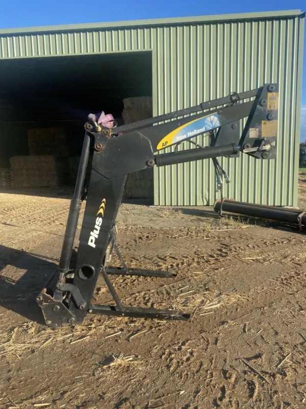 Lot 28 - Challenger Front End Loader | AuctionsPlus
