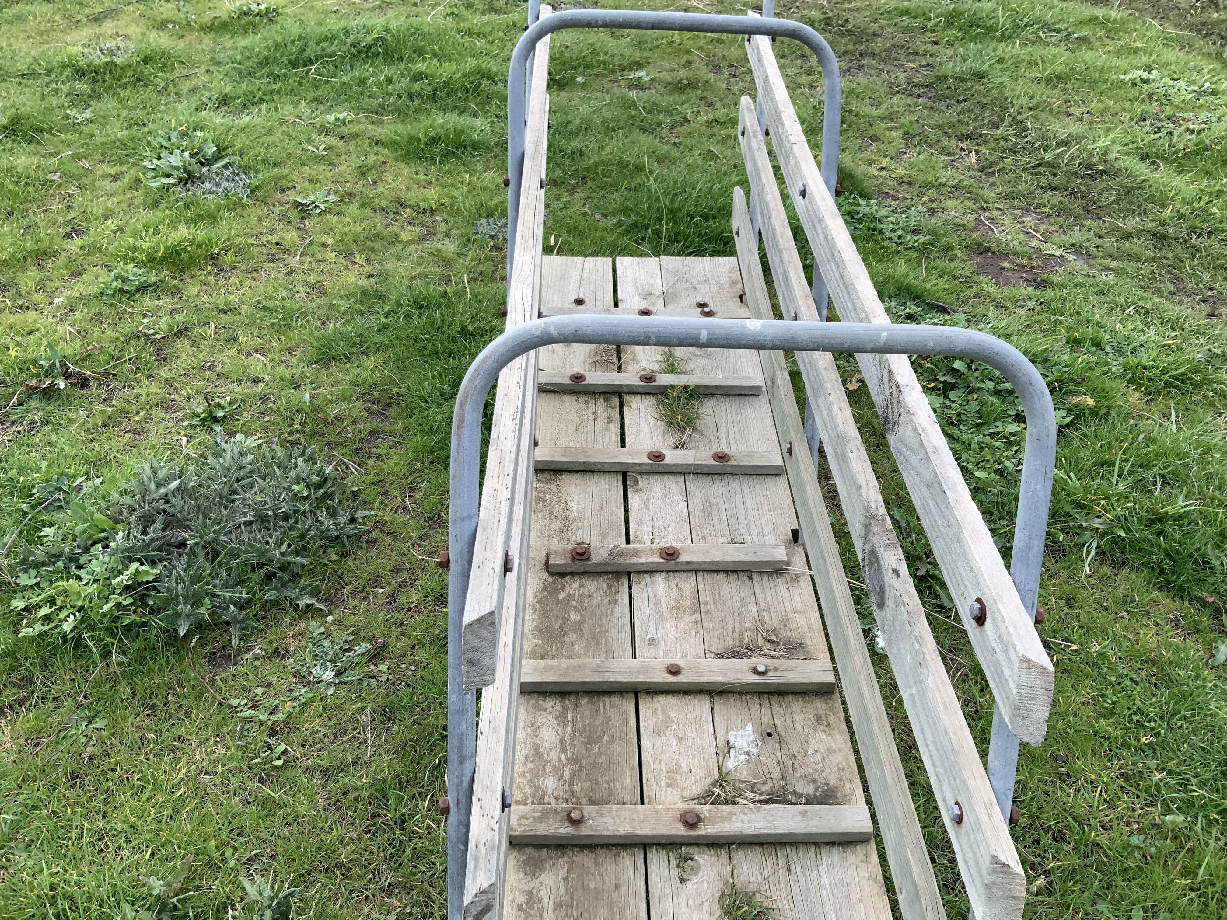 Lot 26 - Loading ramp | AuctionsPlus