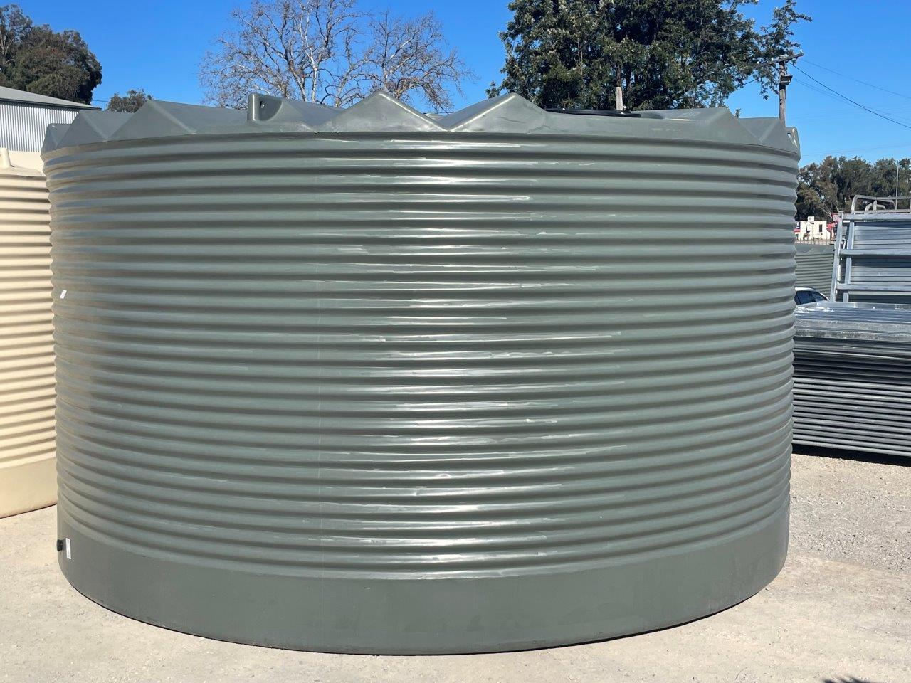 Lot 26 - SLATE GREY 22500L LP RAIN WATER TANK | AuctionsPlus