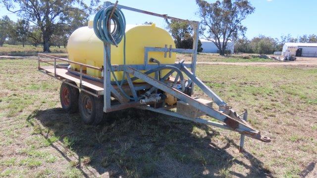 lot 105 - Dual Axel water tank Trailer with 3000L Rapid spray tank ...