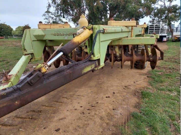 Lot 12 - Alfarm 080 Series HD Disc Plough | AuctionsPlus