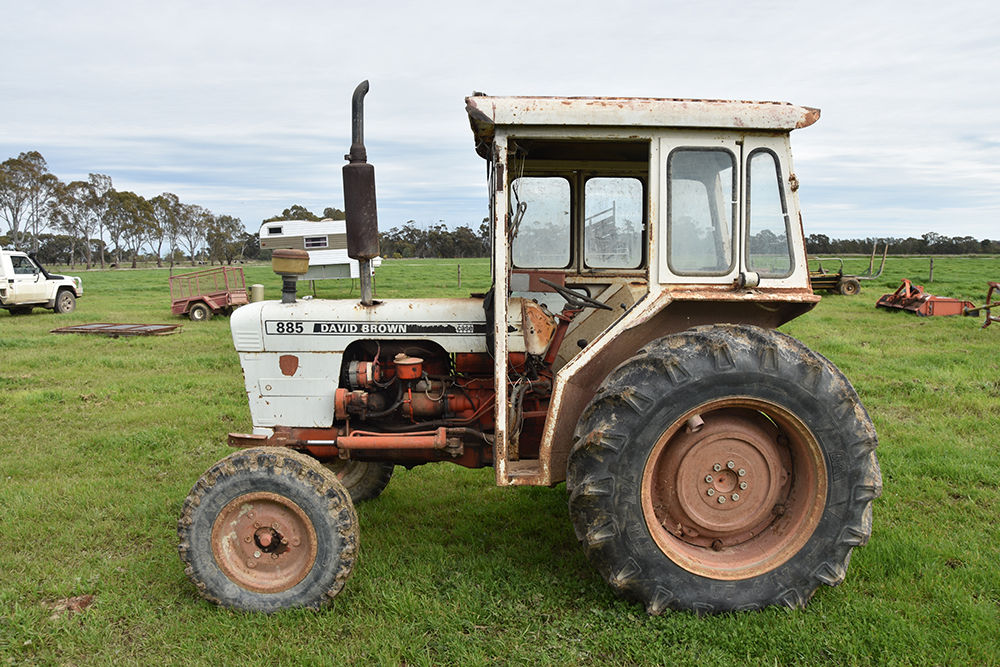 Lot 2 - David Brown 885 Tractor | AuctionsPlus
