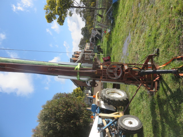 Lot 110 - Massey Ferguson 420 post driver | AuctionsPlus