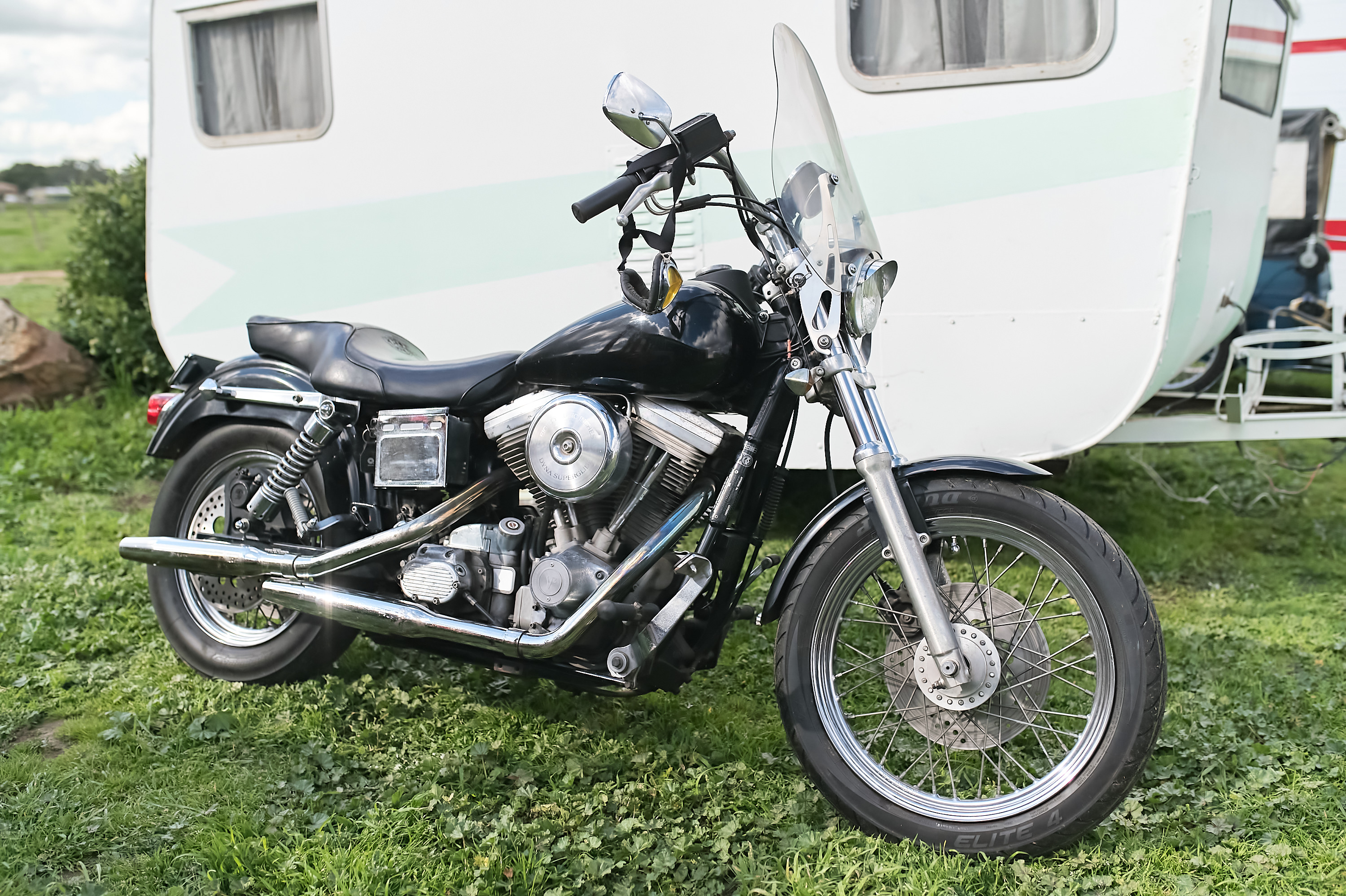 Lot 10 - 1995 Harley Davidson FXD Dyna Super Glide Cruiser | AuctionsPlus