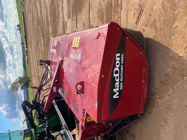 Lot 17 - 2017 Macdon R85 Mower Conditioner | AuctionsPlus