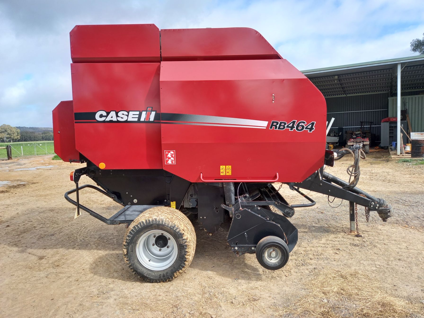 Lot 18 - Case IH Round Baler | AuctionsPlus