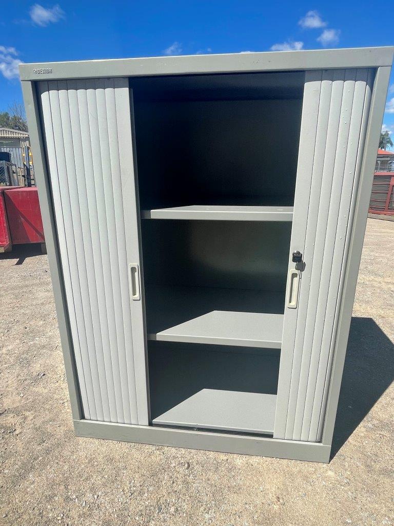 Lot 71 - LOCKABLE ROLLER DOOR STORAGE CABINET | AuctionsPlus