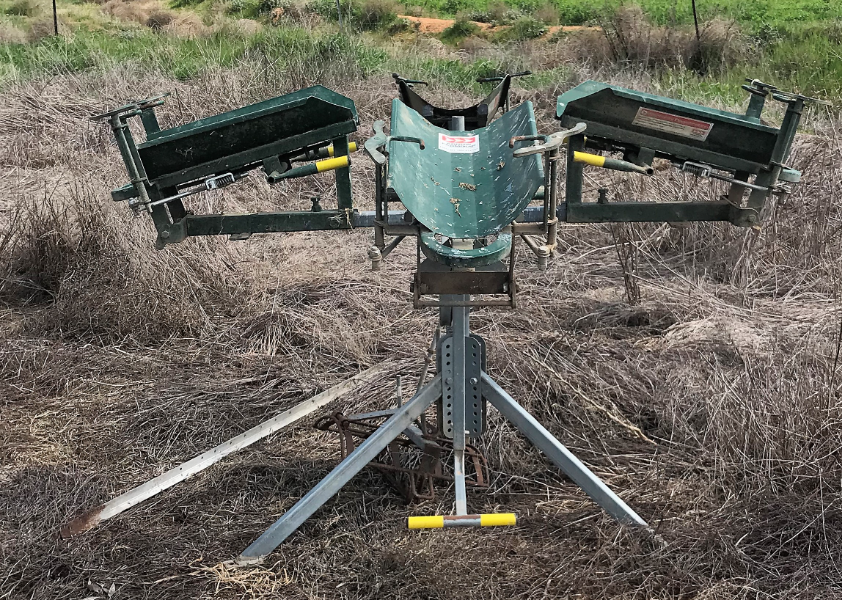 Lot 65 - ARROW LAMB MARKING CRADLE | AuctionsPlus