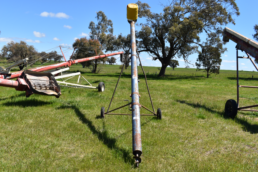 Lot 13 - Grainline Pencil Auger | AuctionsPlus