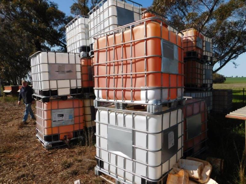 Lot 177 - 1000L Shuttles x 10 | AuctionsPlus
