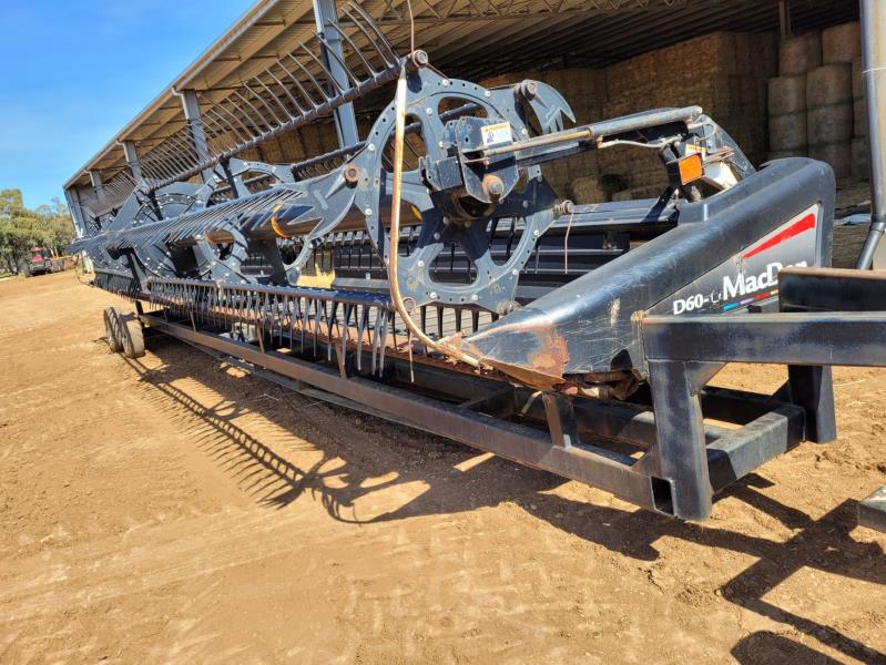 Lot 27 - MacDon D-60D 35ft Draper Front | AuctionsPlus