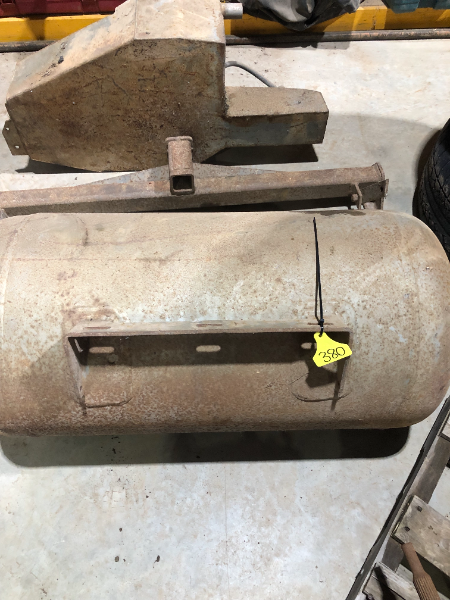 Lot 380 - Nissan Patrol GQ gas tank, suit short wheel base | AuctionsPlus