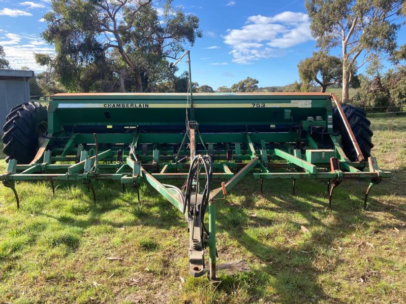 Lot 1 - CHAMBERLAIN 753 COMBINE | AuctionsPlus