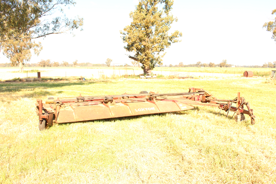 Lot 15 - Loxton slasher 13ft, last of the red model | AuctionsPlus