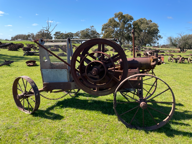 Lot 399 - International Famous Engine No. B2563 | AuctionsPlus