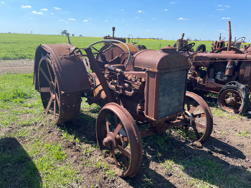Lot 191 - Fordson N Model Tractor | AuctionsPlus
