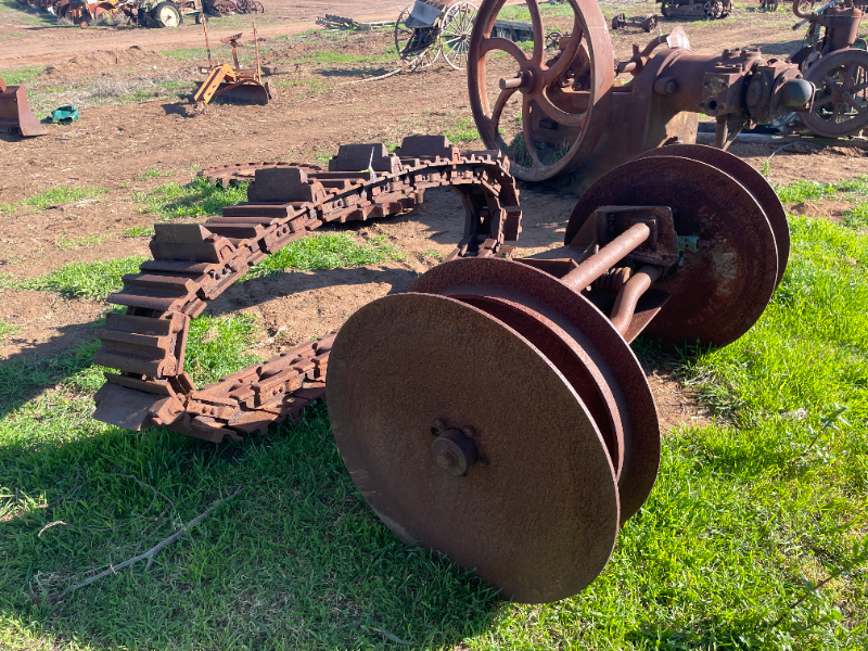 Lot 282 - Roadless Conversion for a Fordson E27N (1 track) | AuctionsPlus