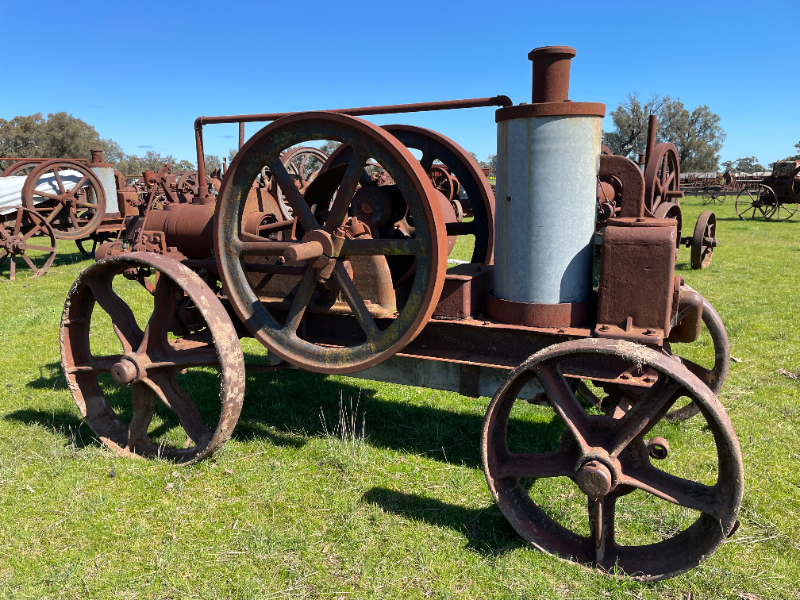 Lot 402 - Austral Oil Engine Hot Bulb | AuctionsPlus