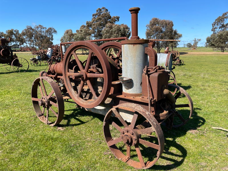 Lot 377 - Austral Oil Engine Hot Bulb No. 582 | AuctionsPlus