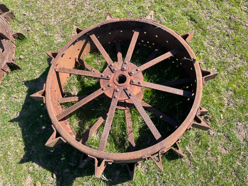 Lot 549 - 1x 3' 5' Wheel | AuctionsPlus