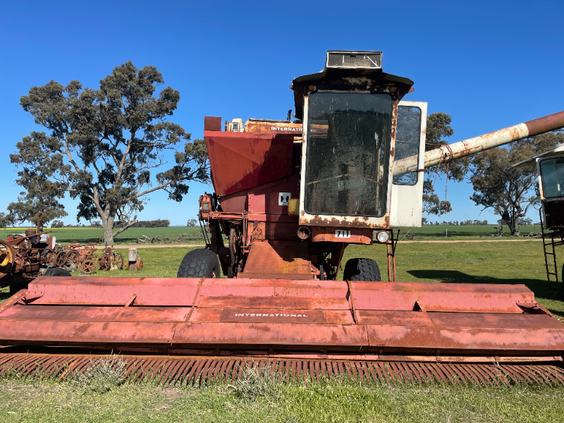 Lot 622 - 712 International Header | AuctionsPlus