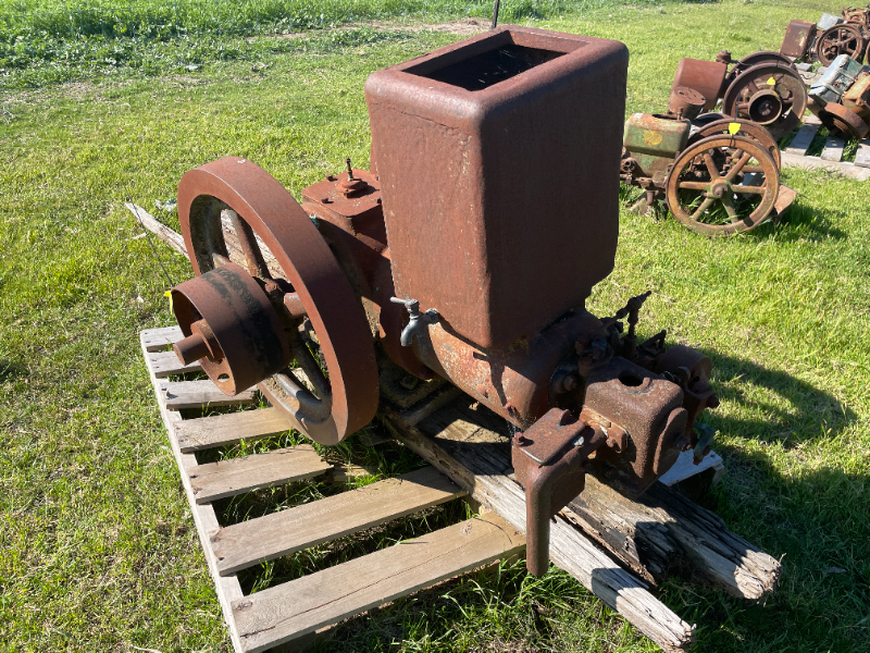 Lot 625 - Austral Hopper Cooled 4hp Engine | AuctionsPlus
