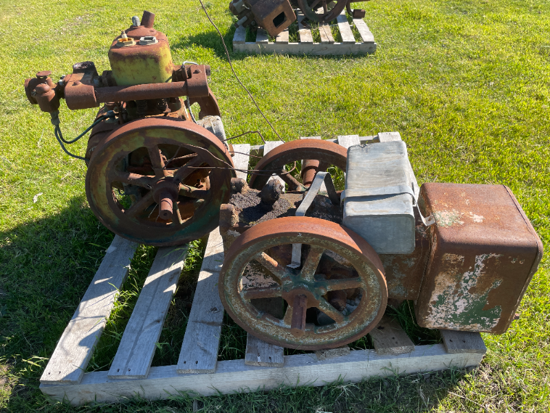 Lot 629 - Lister Junior 3.5hp & Roseberry 2.5hp Stationary Engines ...