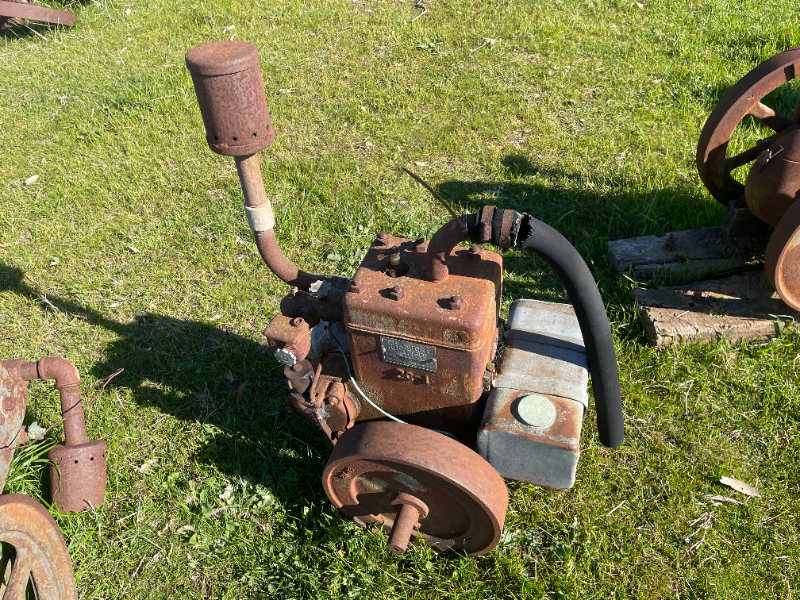 Lot 662 - Roseberry 2hp Stationary Engine | AuctionsPlus