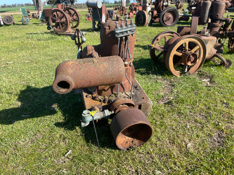 Lot 667 - Ferro Marine 7.5hp Engine Type K | AuctionsPlus