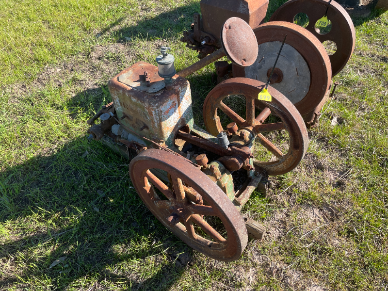 Lot 699 - Roseberry 2hp Stationary Engine | AuctionsPlus