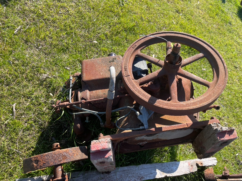 Lot 684 - International M 3hp Stationary Engine | AuctionsPlus