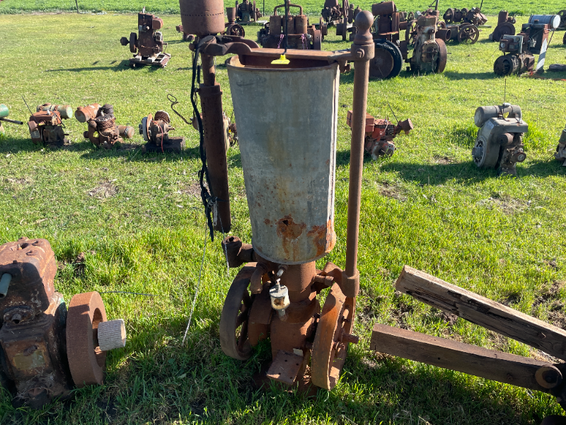 Lot 747 - Cooper Little Wonder Stationary Engine | AuctionsPlus