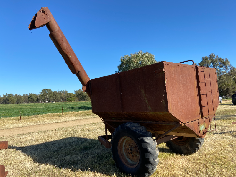 Lot 60 - Turner 6 ton Chaser Bin | AuctionsPlus