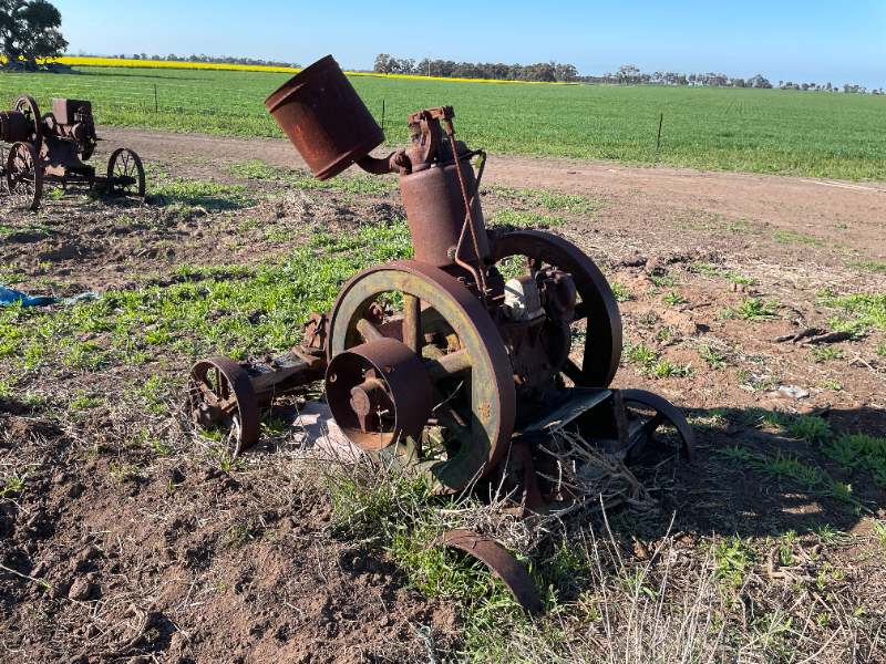 Lot 933 - The Kangaroo (bentall) 7hp Stationary Engine on Transport ...